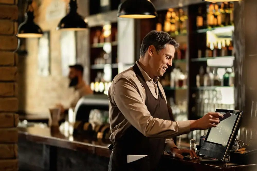 Omnichannel Order Management: A Deep Dive Into Best Practices - Fleksa Omnichannel Order Management: A Deep Dive Into Best Practices - Fleksa